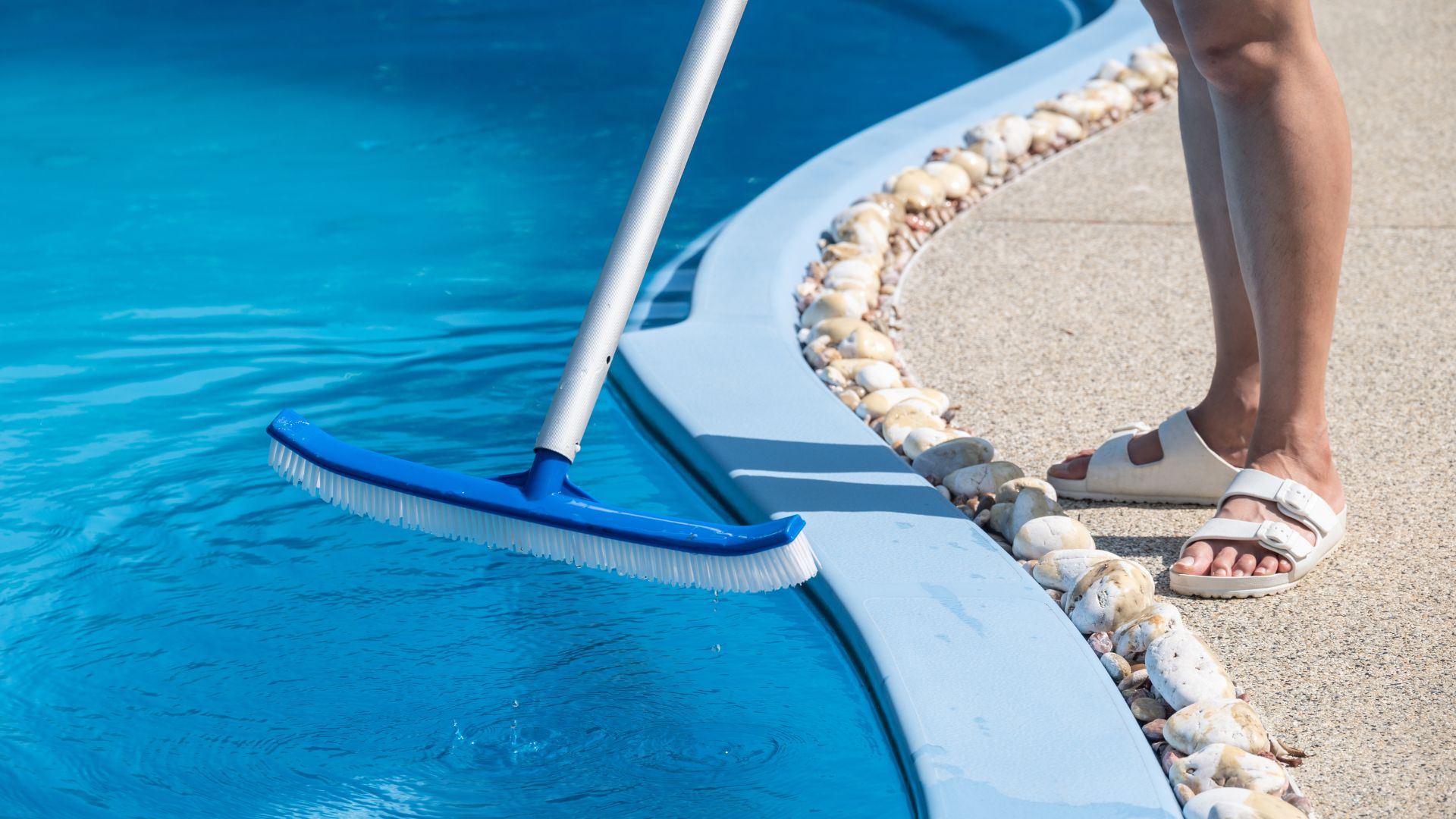 DIY Swimming Pool Maintenance Tips in Arizona - Learn More